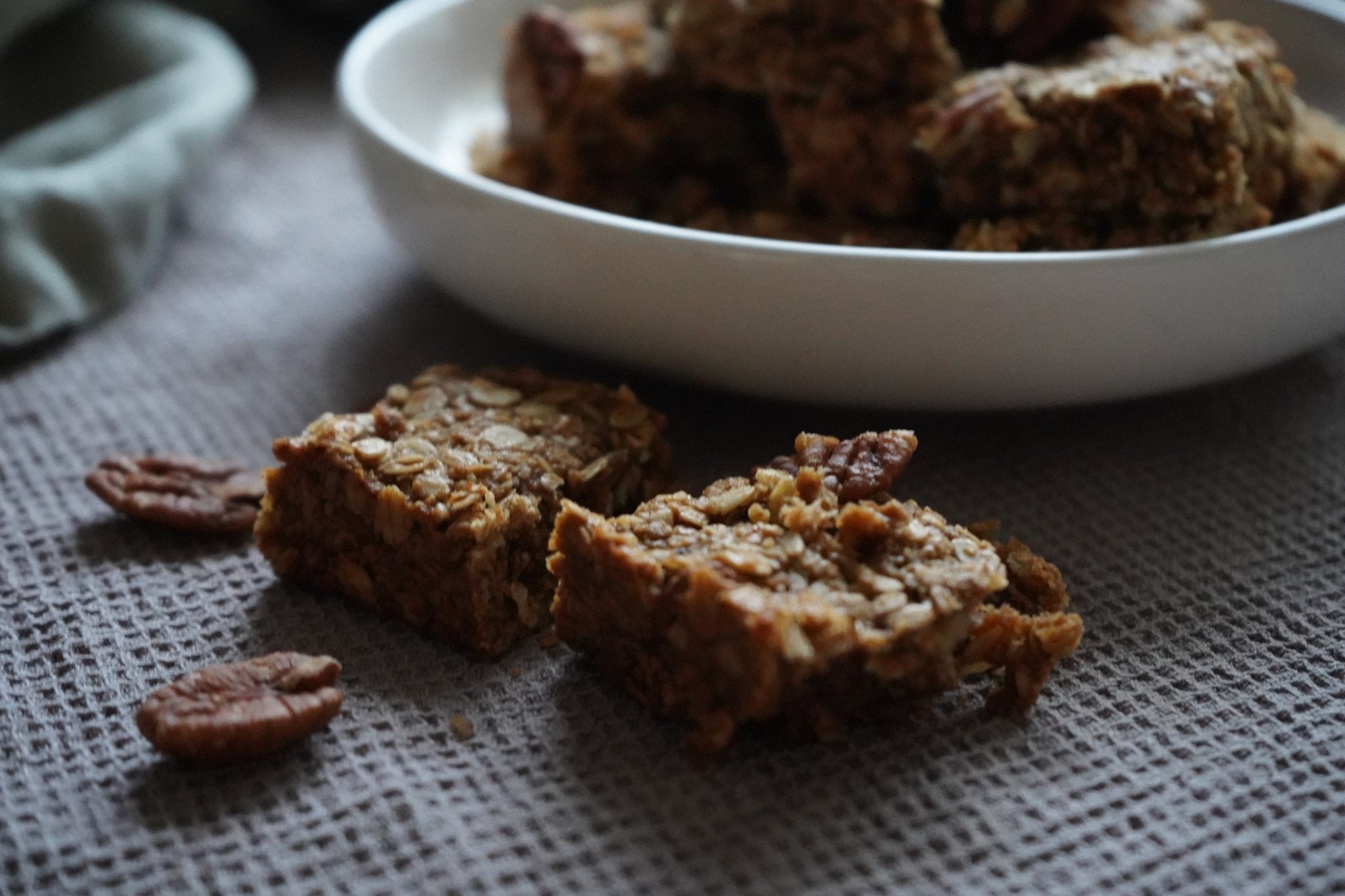 Maple and Pecan Vegan Flapjacks – Hanna Sillitoe