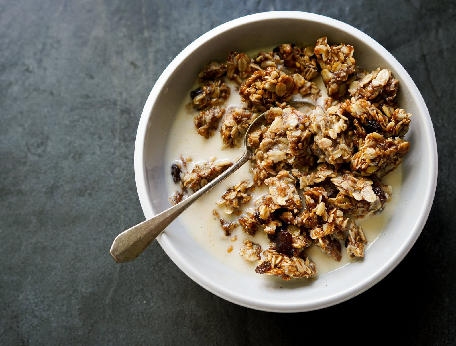 Oat and Raisin Cereal Clusters – Hanna Sillitoe