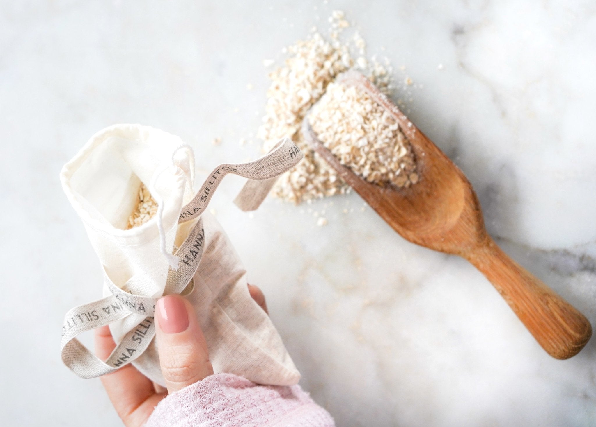 Soothing Oatmeal Bags – Hanna Sillitoe